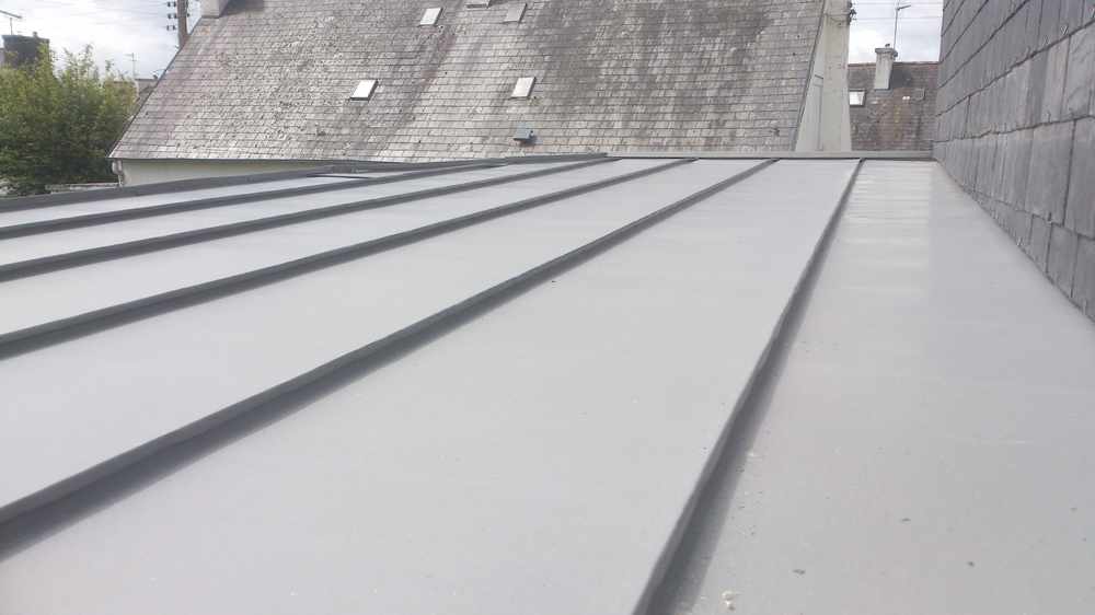 Rénovation Couverture Zinc Quartz sur Garage - Saint-Ségal, Châteaulin ...